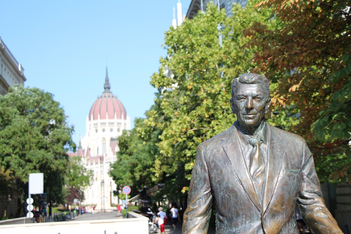 What the movie 'Reagan' tells us about leadership – Mackinac Center